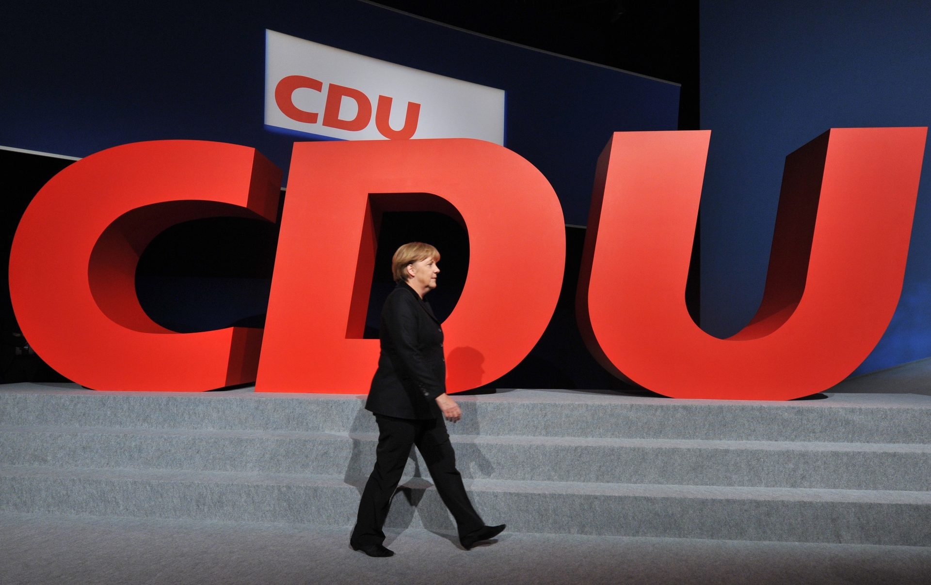 Angela Merkel cere iertare Germaniei după ce a încercat să carantineze ...